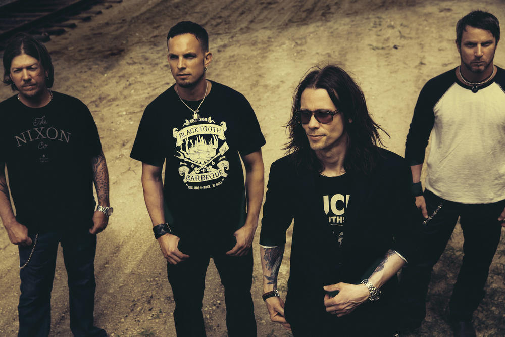 Alter Bridge in Live at the O2 Arena & Rarities - ROCK HARD